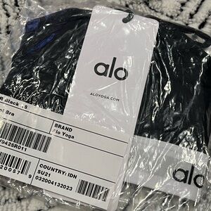ALO Yoga | Intimates & Sleepwear | Alo Yoga Black Icon Cami Bra | Poshmark